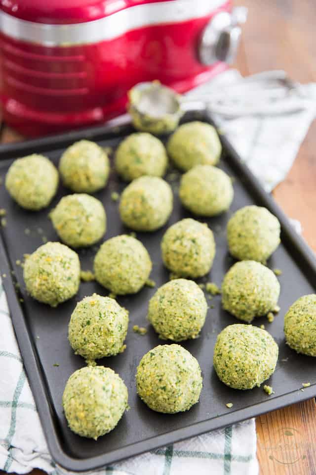 Delicious Falafel with Garlic Tahini Sauce Recipe