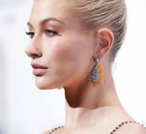 4 Dazzling Hairstyles For Grown Out Roots! - Furilia | Your Daily Fix ...